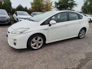 Balts Toyota Prius 2010 Panevēža, ar dzinēja tilpumu 1.80 L un nobraukumu 251 tūkst. km par 6000 €, foto 10 vietnē AUTOMOTO.COM.LV