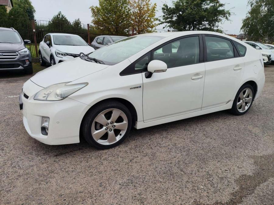 Balts Toyota Prius 2010 Panevēža, ar dzinēja tilpumu 1.80 L un nobraukumu 251 tūkst. km par 6000 €, foto 10 vietnē AUTOMOTO.COM.LV
