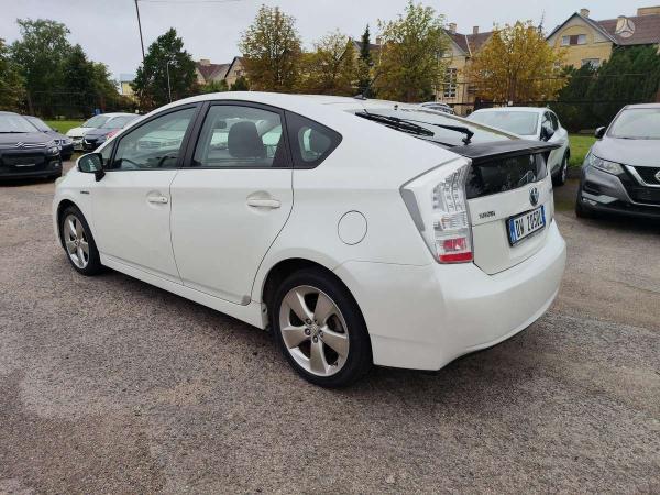 Balts Toyota Prius 2010 Panevēža, ar dzinēja tilpumu 1.80 L un nobraukumu 251 tūkst. km par 6000 €, foto 11 vietnē AUTOMOTO.COM.LV