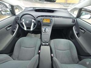Balts Toyota Prius 2010 Panevēža, ar dzinēja tilpumu 1.80 L un nobraukumu 251 tūkst. km par 6000 €, foto 21 vietnē AUTOMOTO.COM.LV