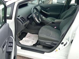 Balts Toyota Prius 2010 Panevēža, ar dzinēja tilpumu 1.80 L un nobraukumu 251 tūkst. km par 6000 €, foto 24 vietnē AUTOMOTO.COM.LV