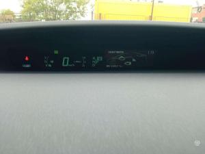 Balts Toyota Prius 2010 Panevēža, ar dzinēja tilpumu 1.80 L un nobraukumu 251 tūkst. km par 6000 €, foto 30 vietnē AUTOMOTO.COM.LV