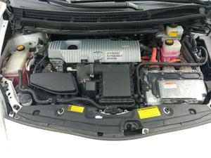 Balts Toyota Prius 2010 Panevēža, ar dzinēja tilpumu 1.80 L un nobraukumu 251 tūkst. km par 6000 €, foto 40 vietnē AUTOMOTO.COM.LV