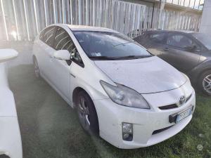 Balts Toyota Prius 2010 Panevēža, ar dzinēja tilpumu 1.80 L un nobraukumu 251 tūkst. km par 6000 €, foto 41 vietnē AUTOMOTO.COM.LV