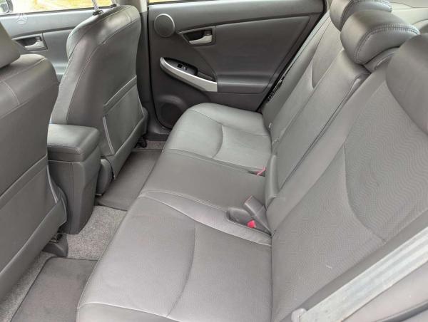 Balts Toyota Prius 2010 Viļņa, ar dzinēja tilpumu 1.80 L un nobraukumu 226 tūkst. km par 6700 €, foto 6 vietnē AUTOMOTO.COM.LV