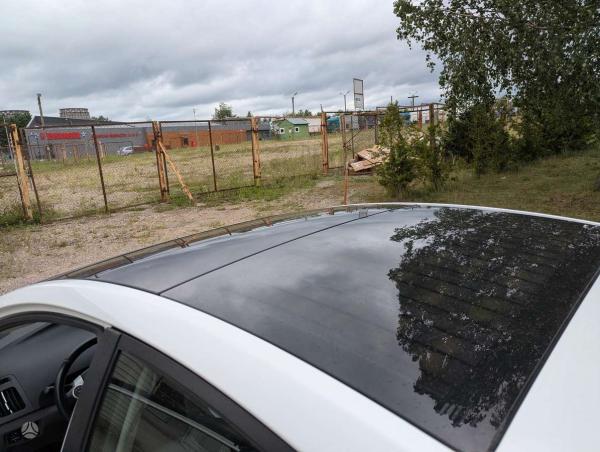 Balts Toyota Prius 2010 Viļņa, ar dzinēja tilpumu 1.80 L un nobraukumu 226 tūkst. km par 6700 €, foto 7 vietnē AUTOMOTO.COM.LV