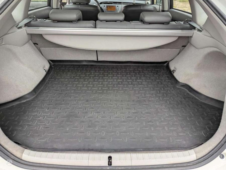 Balts Toyota Prius 2010 Viļņa, ar dzinēja tilpumu 1.80 L un nobraukumu 226 tūkst. km par 6700 €, foto 8 vietnē AUTOMOTO.COM.LV