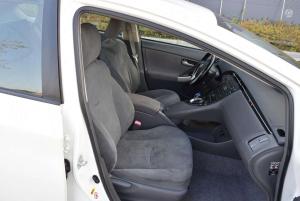 White Toyota Prius 2010 in Vilnius, with an engine capacity of 1.80 L and mileage of 205 thousand km for 8000 €, photo 8 on AUTOMOTO.COM.LV