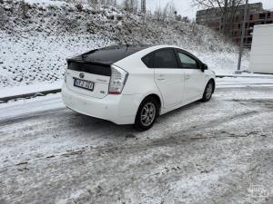 Balts Toyota Prius 2011 Viļņa, ar dzinēja tilpumu 1.80 L un nobraukumu 530 tūkst. km par 5100 €, foto 3 vietnē AUTOMOTO.COM.LV