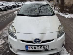 Balts Toyota Prius 2011 Viļņa, ar dzinēja tilpumu 1.80 L un nobraukumu 360 tūkst. km par 6000 €, foto 4 vietnē AUTOMOTO.COM.LV