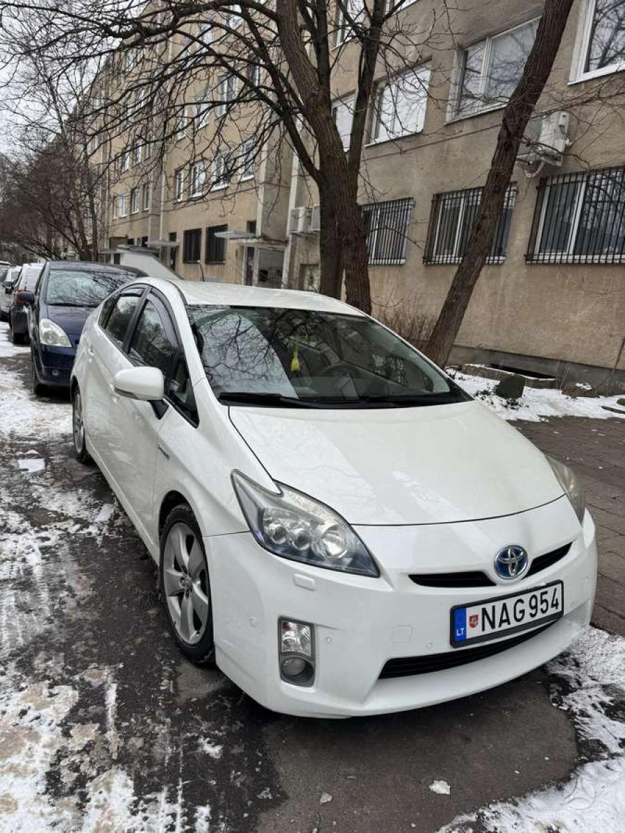 Balts Toyota Prius 2011 Viļņa, ar dzinēja tilpumu 1.80 L un nobraukumu 360 tūkst. km par 6000 €, foto 10 vietnē AUTOMOTO.COM.LV
