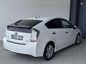 White Toyota Prius 2011 in Vilnius, with an engine capacity of 1.80 L and mileage of 500 thousand km for 5500 €, photo 6 on AUTOMOTO.COM.LV