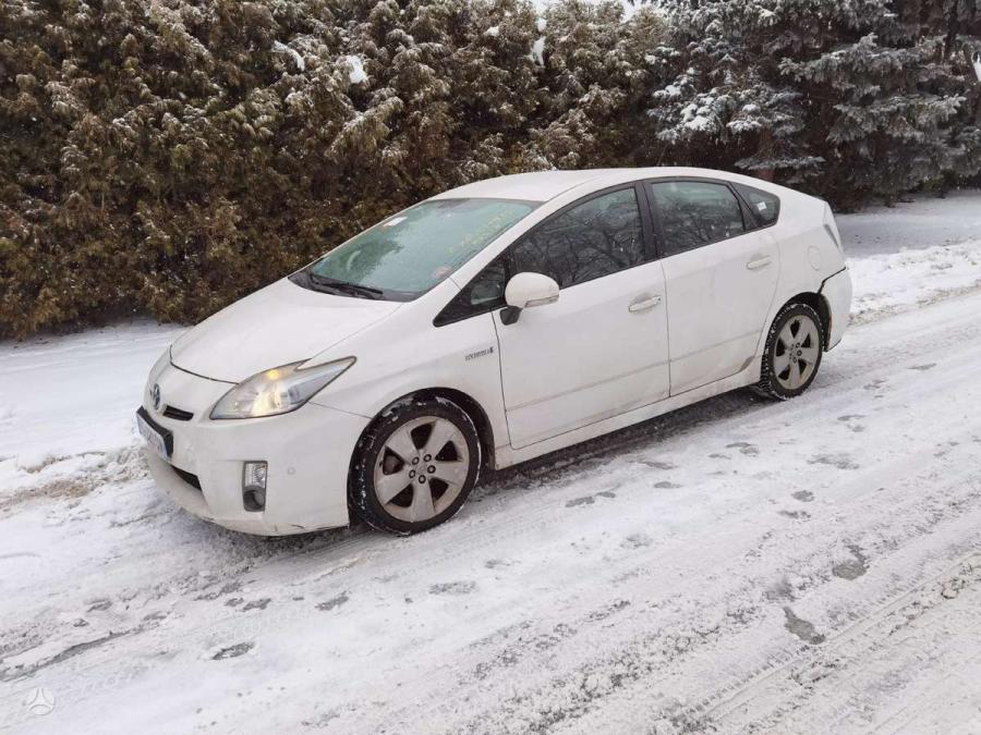 Balts Toyota Prius 2011 Kauņa, ar dzinēja tilpumu 1.80 L un nobraukumu 367 tūkst. km par 2800 €, foto 22 vietnē AUTOMOTO.COM.LV