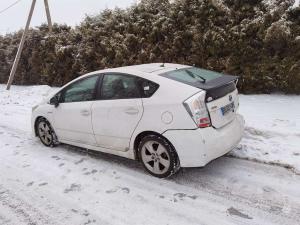 Balts Toyota Prius 2011 Kauņa, ar dzinēja tilpumu 1.80 L un nobraukumu 367 tūkst. km par 2800 €, foto 24 vietnē AUTOMOTO.COM.LV