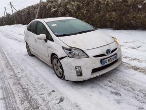 Balts Toyota Prius 2011 Kauņa, ar dzinēja tilpumu 1.80 L un nobraukumu 367 tūkst. km par 2800 €, foto 27 vietnē AUTOMOTO.COM.LV