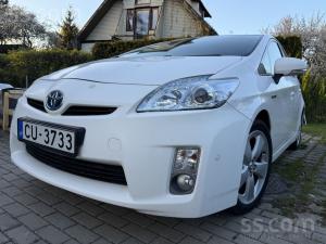 Balts Toyota Prius 2011 Rīga, ar dzinēja tilpumu 1.80 L un nobraukumu 187 tūkst. km par 6300 €, foto 3 vietnē AUTOMOTO.COM.LV