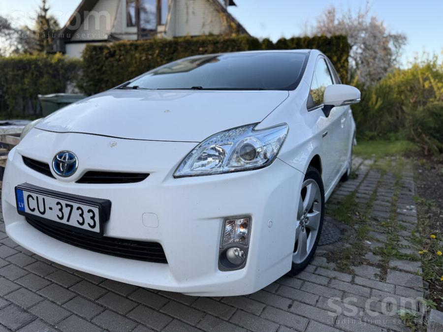 Balts Toyota Prius 2011 Rīga, ar dzinēja tilpumu 1.80 L un nobraukumu 187 tūkst. km par 6300 €, foto 6 vietnē AUTOMOTO.COM.LV