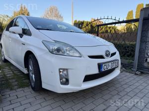 Balts Toyota Prius 2011 Rīga, ar dzinēja tilpumu 1.80 L un nobraukumu 187 tūkst. km par 6300 €, foto 7 vietnē AUTOMOTO.COM.LV