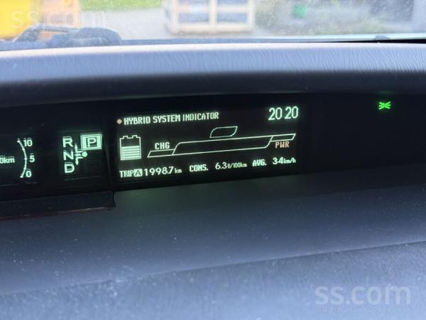 Белый Тойота Приус 2011 в Рига, объемом двигателя 1.80 л и пробегом 187 тыс. км за 6300 €, фото 7 на AUTOMOTO.COM.LV