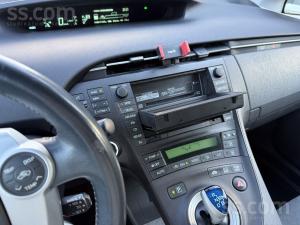 Balts Toyota Prius 2011 Rīga, ar dzinēja tilpumu 1.80 L un nobraukumu 187 tūkst. km par 6300 €, foto 10 vietnē AUTOMOTO.COM.LV