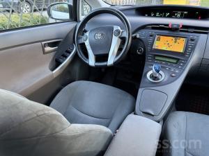 Balts Toyota Prius 2011 Rīga, ar dzinēja tilpumu 1.80 L un nobraukumu 187 tūkst. km par 6300 €, foto 14 vietnē AUTOMOTO.COM.LV