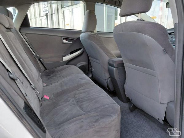 Balts Toyota Prius 2011 Viļņa, ar dzinēja tilpumu 1.80 L un nobraukumu 386 tūkst. km par 4900 €, foto 10 vietnē AUTOMOTO.COM.LV