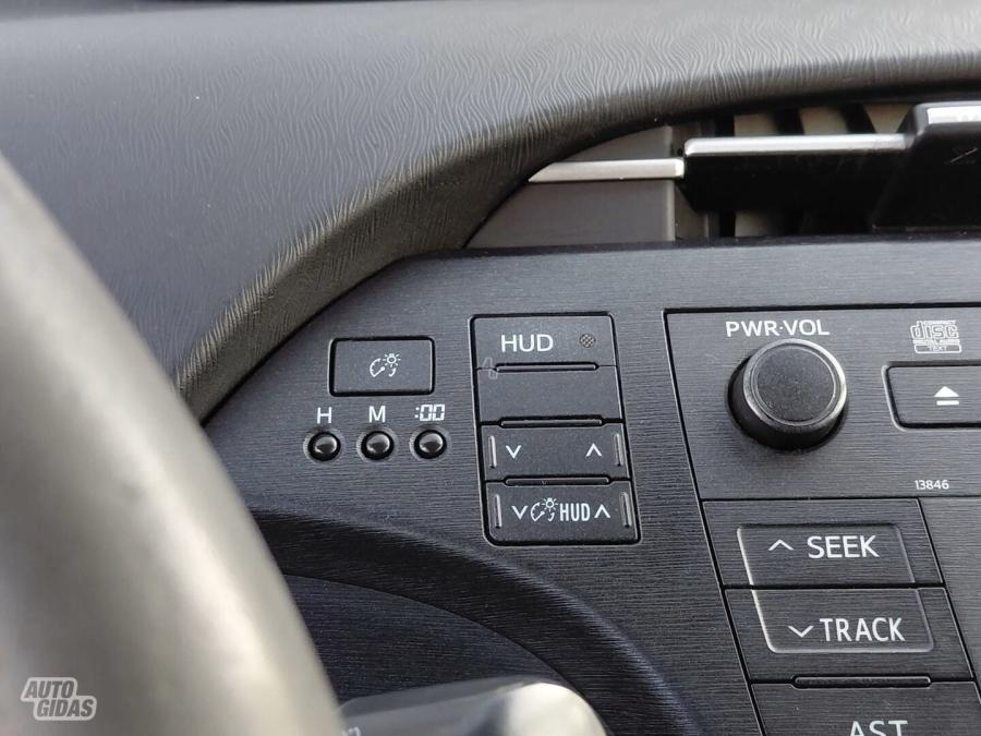 Balts Toyota Prius 2011 Viļņa, ar dzinēja tilpumu 1.80 L un nobraukumu 386 tūkst. km par 4900 €, foto 15 vietnē AUTOMOTO.COM.LV