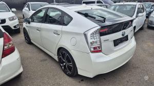 Balts Toyota Prius 2011 Kauņa, ar dzinēja tilpumu 1.80 L un nobraukumu 321 tūkst. km par 4600 €, foto 4 vietnē AUTOMOTO.COM.LV