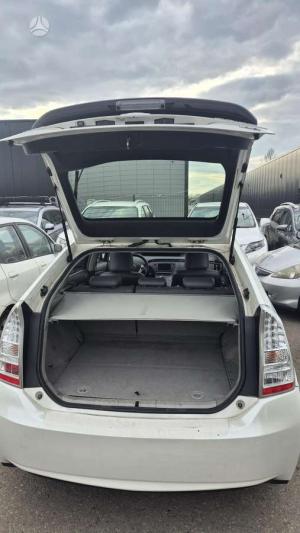 Balts Toyota Prius 2011 Kauņa, ar dzinēja tilpumu 1.80 L un nobraukumu 321 tūkst. km par 4600 €, foto 10 vietnē AUTOMOTO.COM.LV