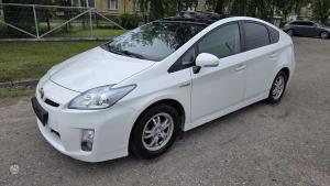 Белый Тойота Приус 2011 в Шяуляй, объемом двигателя 1.80 л и пробегом 270 тыс. км за 6250 €, фото  на AUTOMOTO.COM.LV
