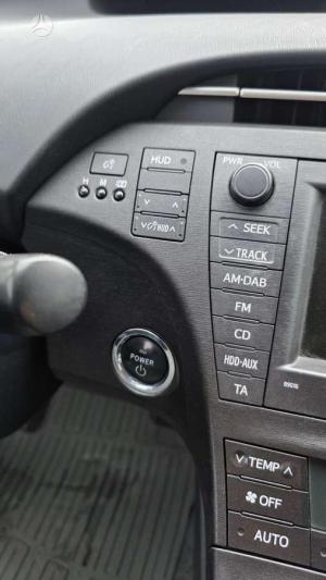 Белый Тойота Приус 2011 в Шяуляй, объемом двигателя 1.80 л и пробегом 270 тыс. км за 6250 €, фото 25 на AUTOMOTO.COM.LV