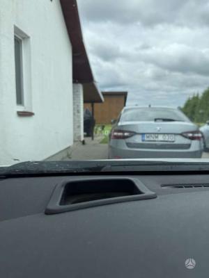 White Toyota Prius 2011 in Vilnius, with an engine capacity of 1.80 L and mileage of 320 thousand km for 5750 €, photo 6 on AUTOMOTO.COM.LV