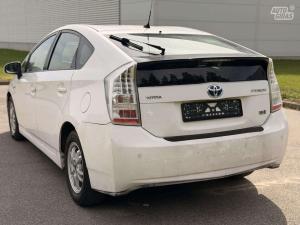 Balts Toyota Prius 2011 Viļņa, ar dzinēja tilpumu 1.80 L un nobraukumu 335 tūkst. km par 3950 €, foto 11 vietnē AUTOMOTO.COM.LV