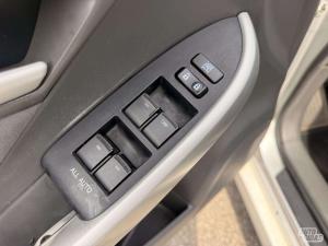 Balts Toyota Prius 2011 Viļņa, ar dzinēja tilpumu 1.80 L un nobraukumu 335 tūkst. km par 3950 €, foto 12 vietnē AUTOMOTO.COM.LV