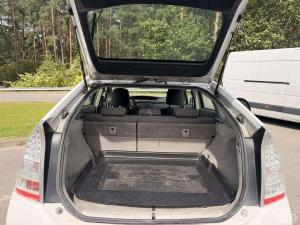 Balts Toyota Prius 2011 Viļņa, ar dzinēja tilpumu 1.80 L un nobraukumu 335 tūkst. km par 3950 €, foto 18 vietnē AUTOMOTO.COM.LV