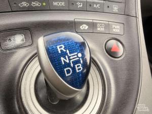 Balts Toyota Prius 2011 Viļņa, ar dzinēja tilpumu 1.80 L un nobraukumu 335 tūkst. km par 3950 €, foto 27 vietnē AUTOMOTO.COM.LV