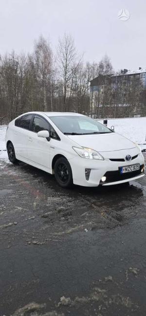 Balts Toyota Prius 2012 Viļņa, ar dzinēja tilpumu 1.80 L un nobraukumu 280 tūkst. km par 6100 €, foto 2 vietnē AUTOMOTO.COM.LV