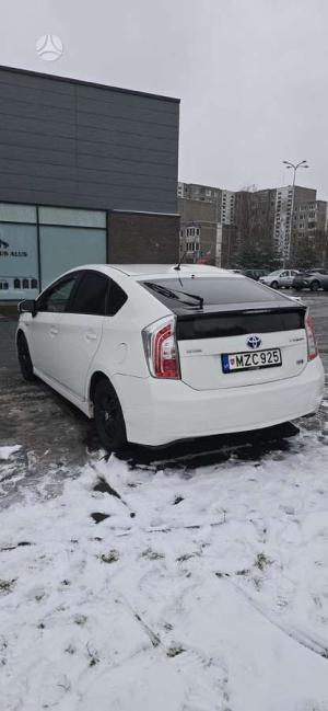 Balts Toyota Prius 2012 Viļņa, ar dzinēja tilpumu 1.80 L un nobraukumu 280 tūkst. km par 6100 €, foto 5 vietnē AUTOMOTO.COM.LV