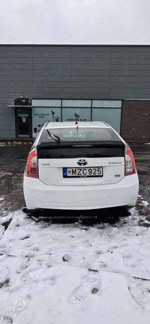 Balts Toyota Prius 2012 Viļņa, ar dzinēja tilpumu 1.80 L un nobraukumu 280 tūkst. km par 6100 €, foto 6 vietnē AUTOMOTO.COM.LV