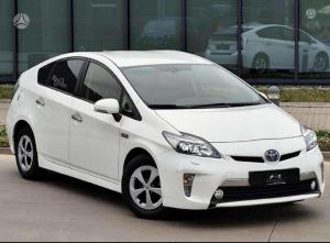 White Toyota Prius 2012 in Vilnius, with an engine capacity of 1.80 L and mileage of 200 thousand km for 8300 €, photo  on AUTOMOTO.COM.LV