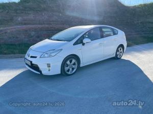 Balts Toyota Prius 2012 Tallina, ar dzinēja tilpumu 1.80 L un nobraukumu 450 tūkst. km par 5900 €, foto  vietnē AUTOMOTO.COM.LV