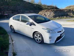 Balts Toyota Prius 2012 Tallina, ar dzinēja tilpumu 1.80 L un nobraukumu 450 tūkst. km par 5900 €, foto 4 vietnē AUTOMOTO.COM.LV