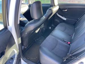 Balts Toyota Prius 2012 Tallina, ar dzinēja tilpumu 1.80 L un nobraukumu 450 tūkst. km par 5900 €, foto 7 vietnē AUTOMOTO.COM.LV