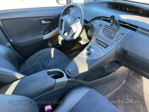 Balts Toyota Prius 2012 Tallina, ar dzinēja tilpumu 1.80 L un nobraukumu 450 tūkst. km par 5900 €, foto 9 vietnē AUTOMOTO.COM.LV