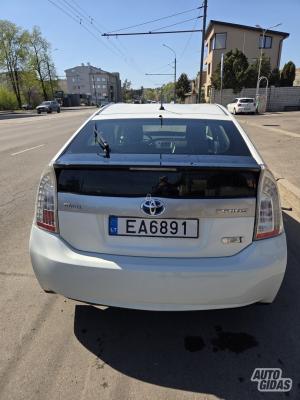 Balts Toyota Prius 2012 Kauņa, ar dzinēja tilpumu 1.80 L un nobraukumu 270 tūkst. km par 9000 €, foto 8 vietnē AUTOMOTO.COM.LV