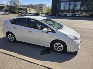 Balts Toyota Prius 2012 Kauņa, ar dzinēja tilpumu 1.80 L un nobraukumu 270 tūkst. km par 9000 €, foto 11 vietnē AUTOMOTO.COM.LV
