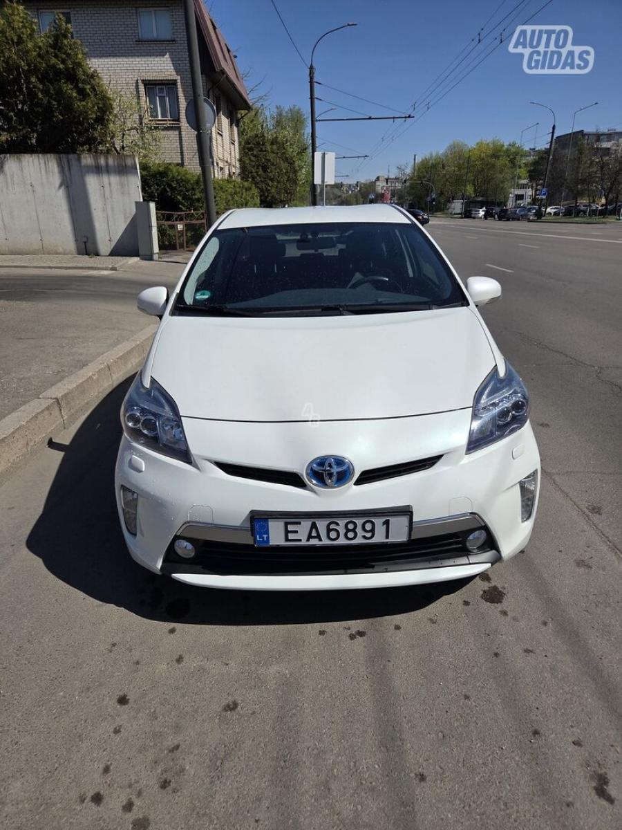 Balts Toyota Prius 2012 Kauņa, ar dzinēja tilpumu 1.80 L un nobraukumu 270 tūkst. km par 9000 €, foto 12 vietnē AUTOMOTO.COM.LV