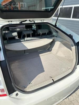 Balts Toyota Prius 2012 Rīga, ar dzinēja tilpumu 1.80 L un nobraukumu 352 tūkst. km par 6000 €, foto 7 vietnē AUTOMOTO.COM.LV