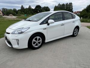 Белый Тойота Приус 2012 в Алитус, объемом двигателя 1.80 л и пробегом 240 тыс. км за 8200 €, фото 3 на AUTOMOTO.COM.LV