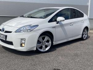 White Toyota Prius 2012 in Vilnius, with an engine capacity of 1.80 L and mileage of 380 thousand km for 5950 €, photo 14 on AUTOMOTO.COM.LV